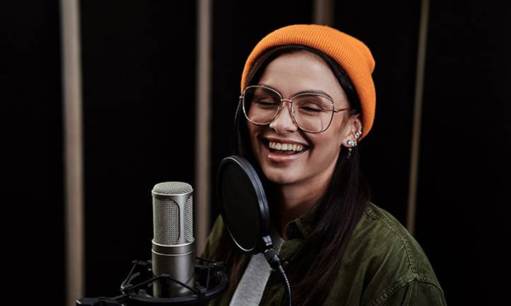 How to Stretch Yourself Melodically – THE VOCALIST MAGAZINE